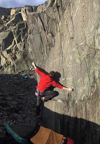 North Wales Bouldering News ::: News Details :: Fly Tipping 7A