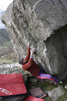 North Wales Bouldering News ::: News Details :: Pinch an Inch 7B+
