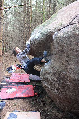 North Wales Bouldering News ::: News Details :: The White Rhino boulder